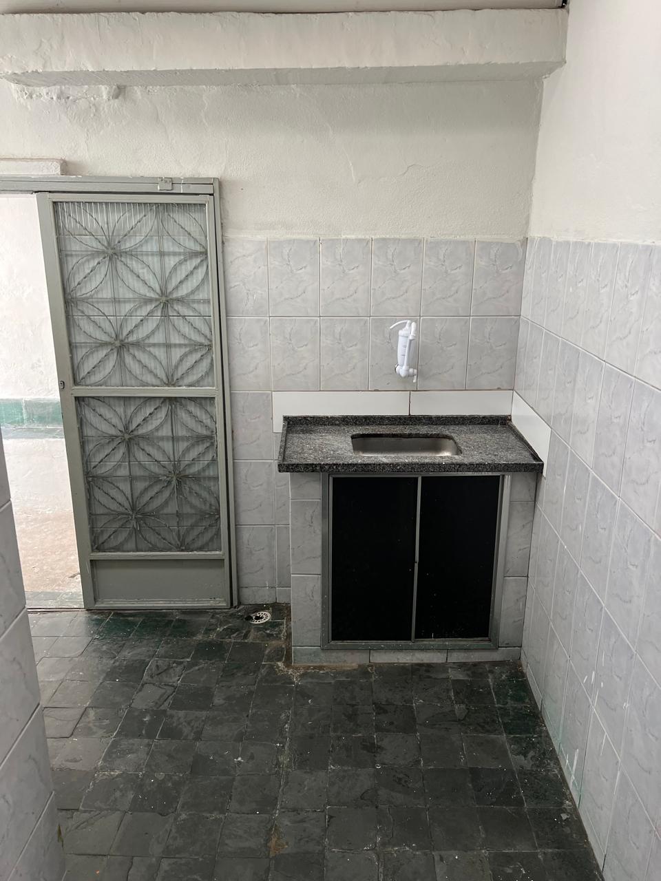 CASA COM SALA, QUARTO SUÍTE, BANHEIRO SUÍTE, COZINHA, LAVANDERIA E ...